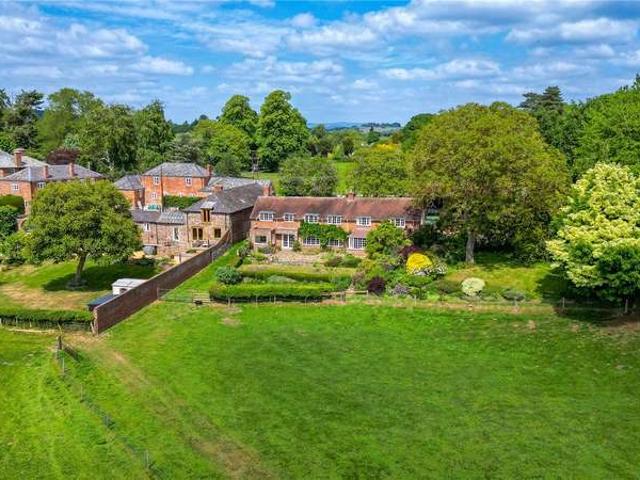 4 Bedroom Property