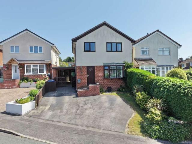 4 Bedroom Property