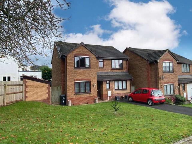 4 Bedroom Property