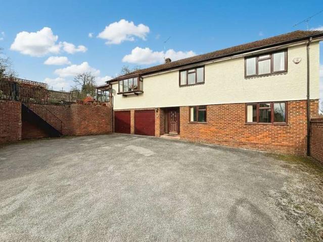 4 Bedroom Property