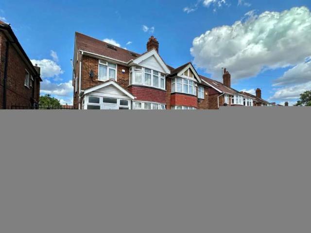 4 Bedroom Property