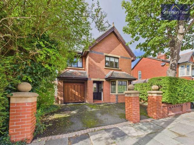 4 Bedroom Property