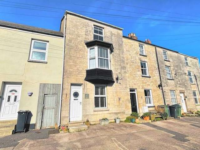 4 Bedroom Property