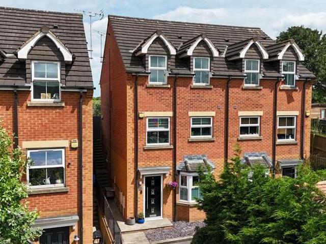 4 Bedroom Property