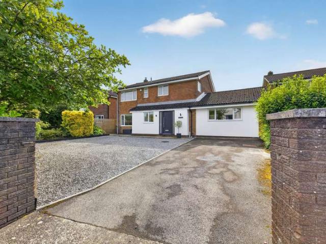 4 Bedroom Property