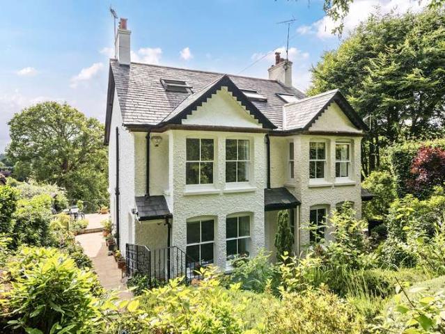 4 Bedroom Property