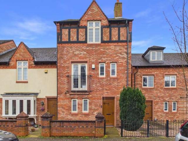 4 Bedroom Property
