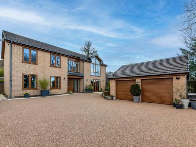 4 Bedroom Property
