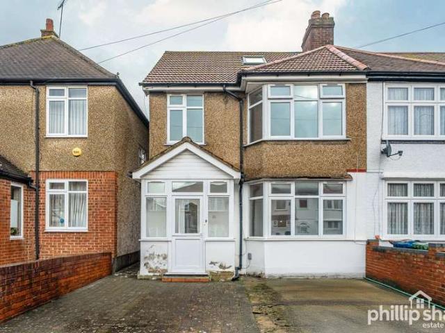4 Bedroom Property