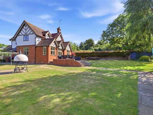 4 Bedroom Property