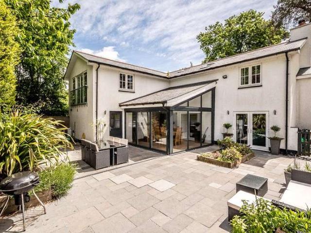 4 Bedroom Property