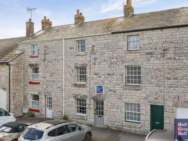 4 Bedroom Terraced House