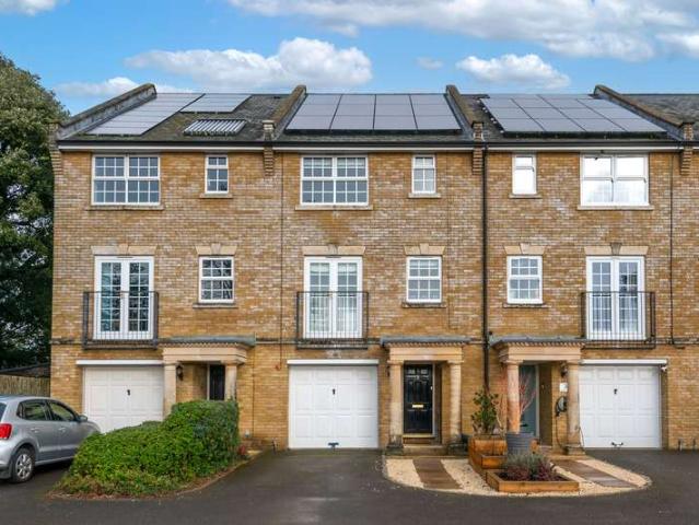 4 Bedroom Property