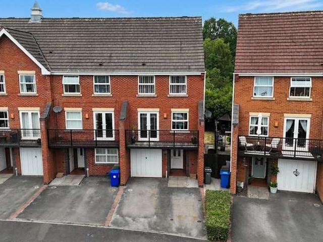 4 Bedroom Property