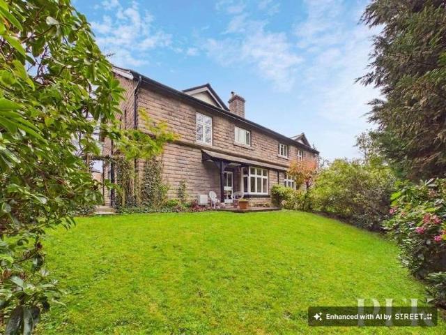 4 Bedroom Property