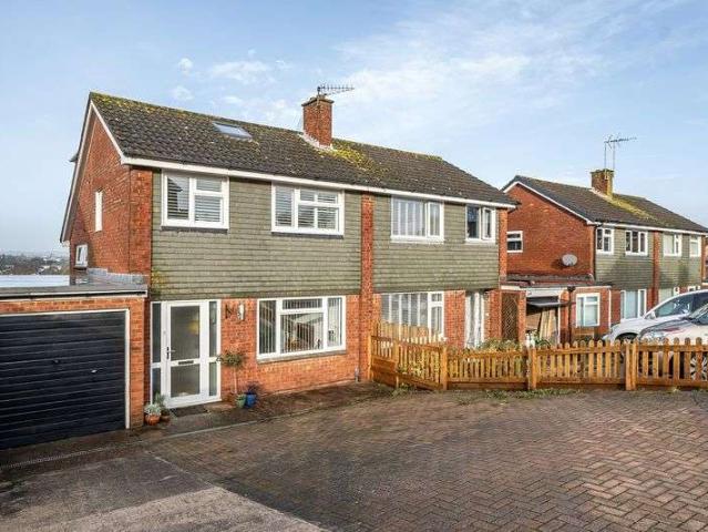 4 Bedroom Property