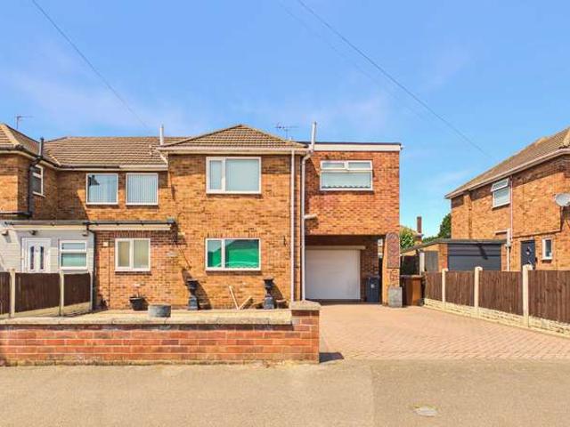 4 Bedroom Property