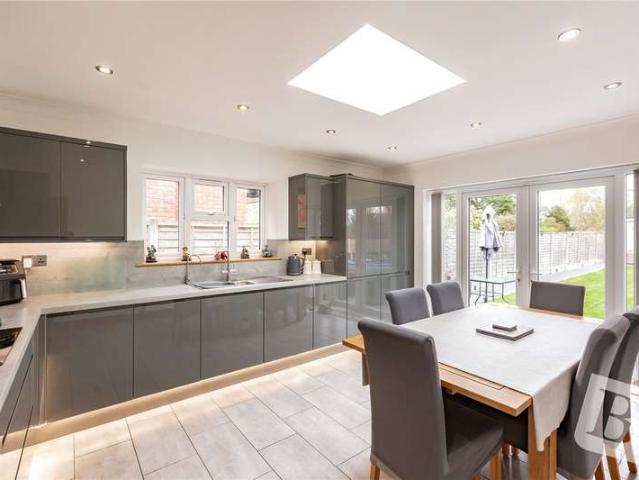4 Bedroom Property