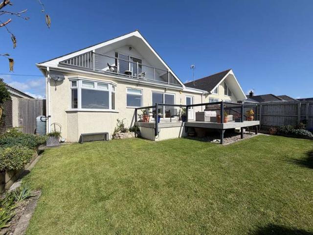4 Bedroom Property