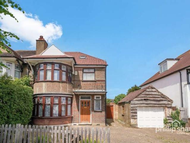 4 Bedroom Property
