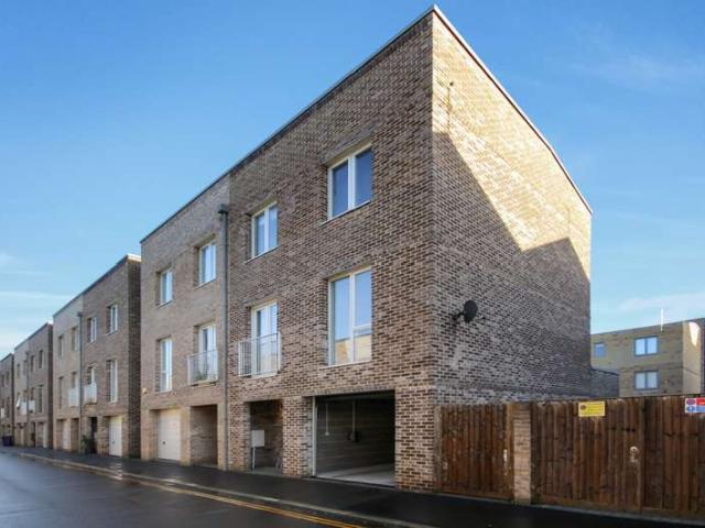 4 Bedroom Property