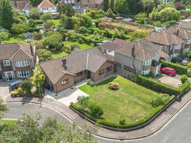 4 Bedroom Property