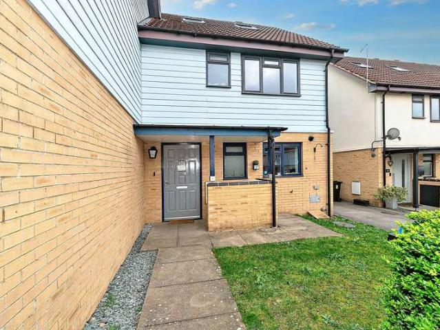 4 Bedroom Property