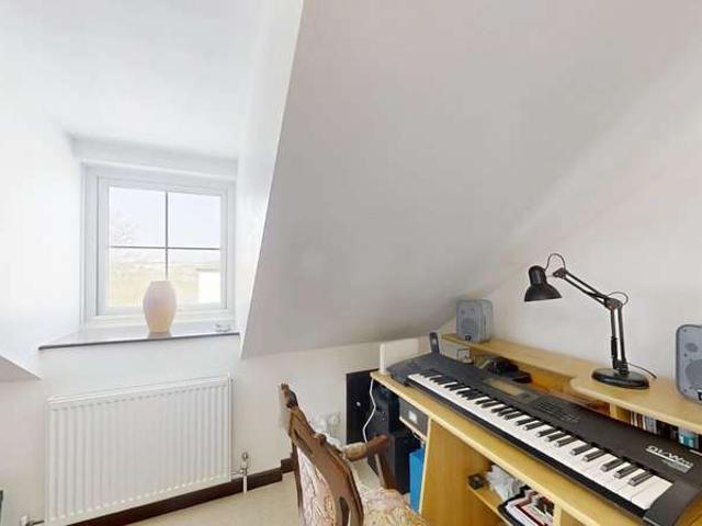 4 Bedroom Property