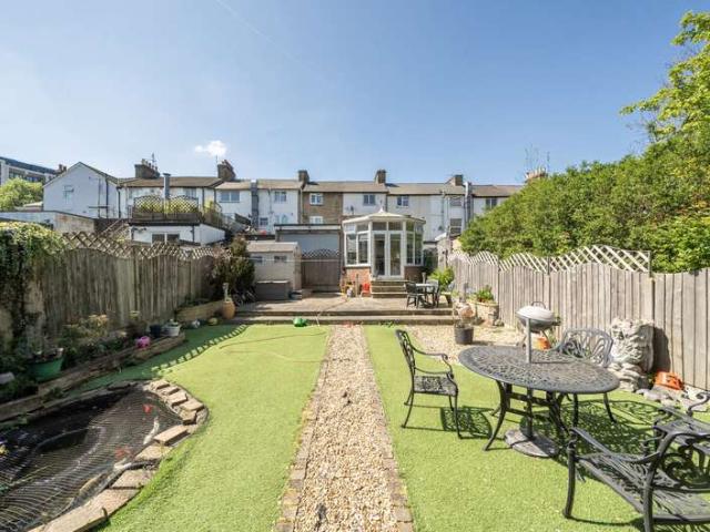 4 Bedroom Property