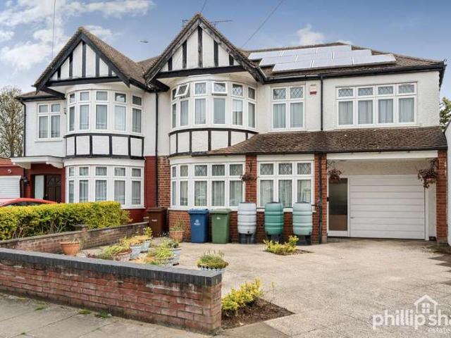 4 Bedroom Property