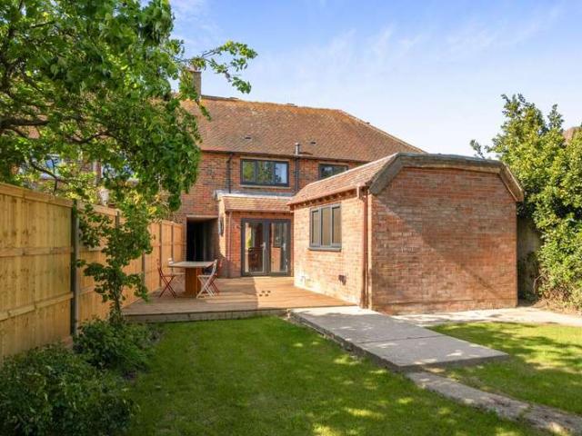 4 Bedroom Property