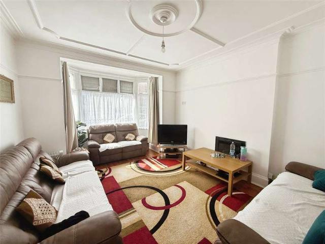 4 Bedroom Property