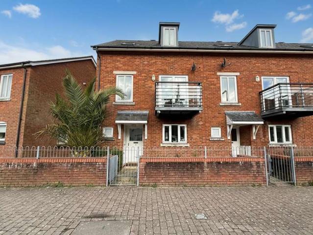 4 Bedroom Property