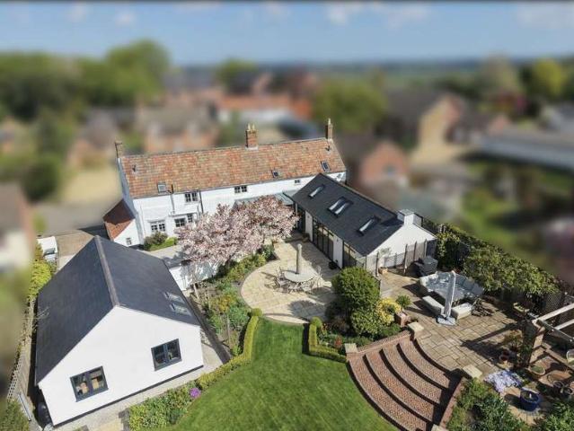 4 Bedroom Property