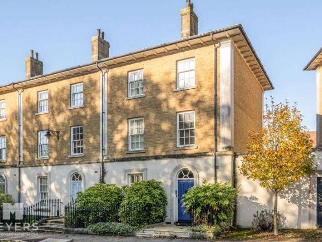4 Bedroom Property