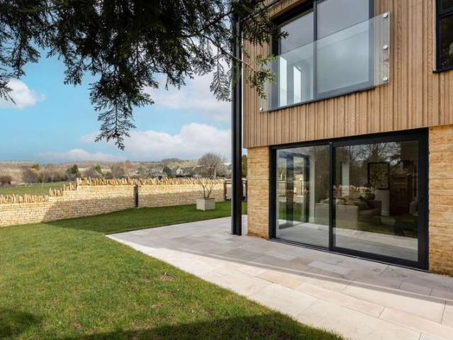 4 Bedroom Property