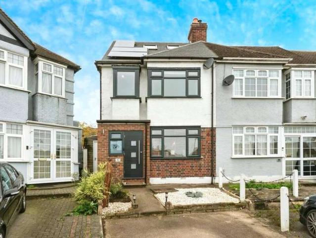 4 Bedroom Property