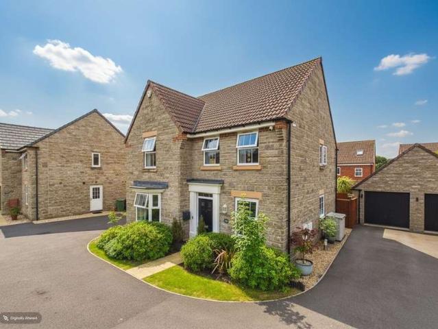 4 Bedroom Property