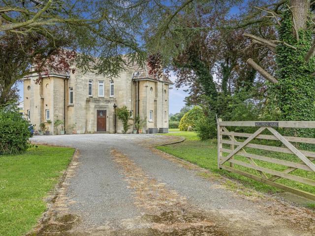 4 Bedroom Property For Rent Bath Road Farmborough, Bath