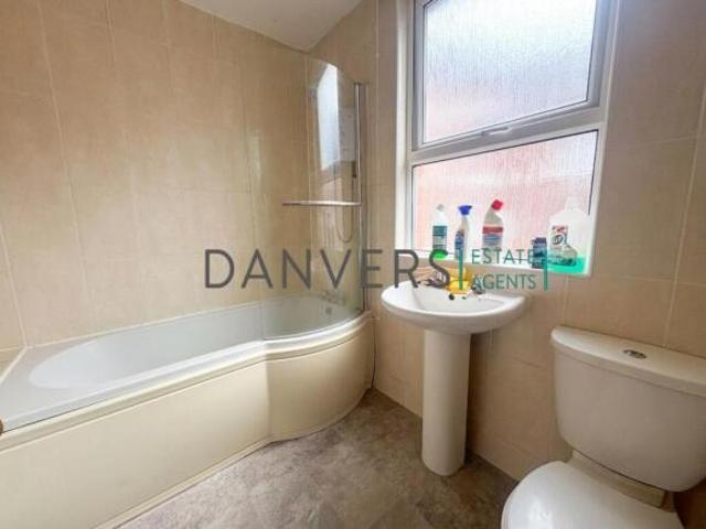 4 bedroom property for rent in Barclay Street, Leicester, LE3