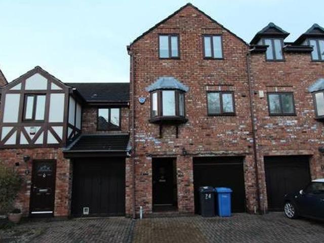 4 bedroom property for rent in Quayside Mews Lymm WA13