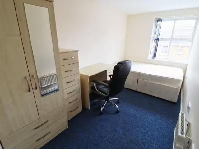 4 bedroom property for rent in Wright Way, Stoke Park, BS16