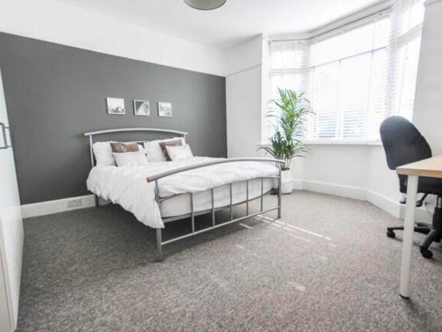 4 bedroom property for rent in The Avenue, Bournemouth, BH9