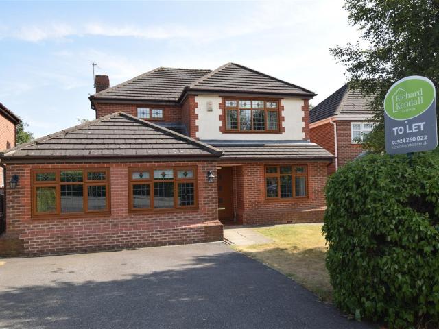 4 Bedroom Property For Rent Shuttle Eye Way Grange Moor, Wakefield