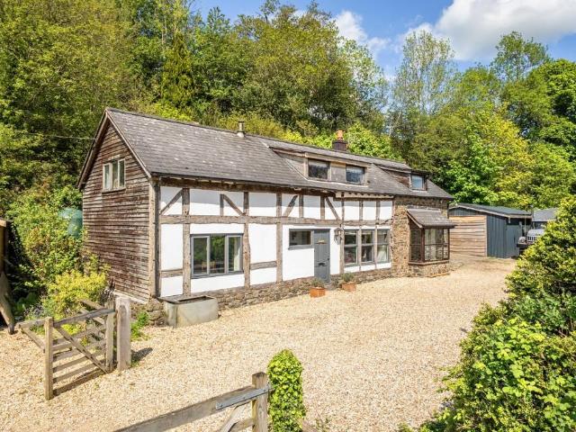 4 bedroom property for sale