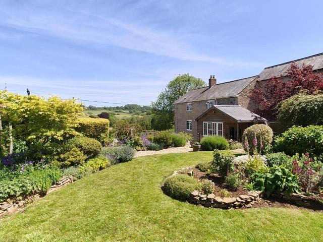 4 bedroom property for sale