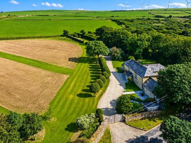 4 bedroom property for sale
