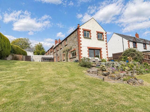 4 bedroom property for sale