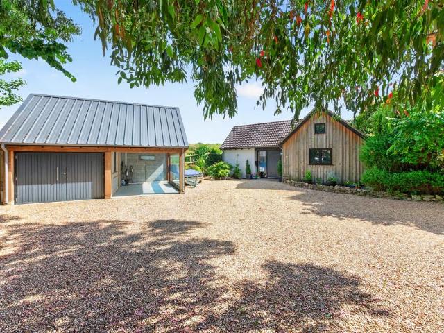 4 bedroom property for sale