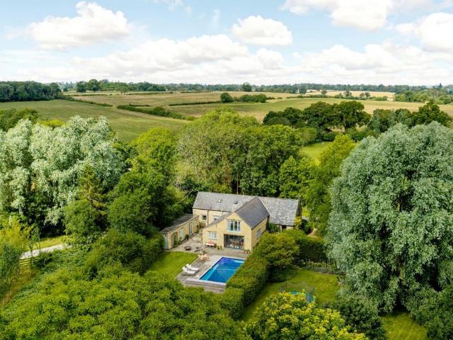 4 bedroom property for sale